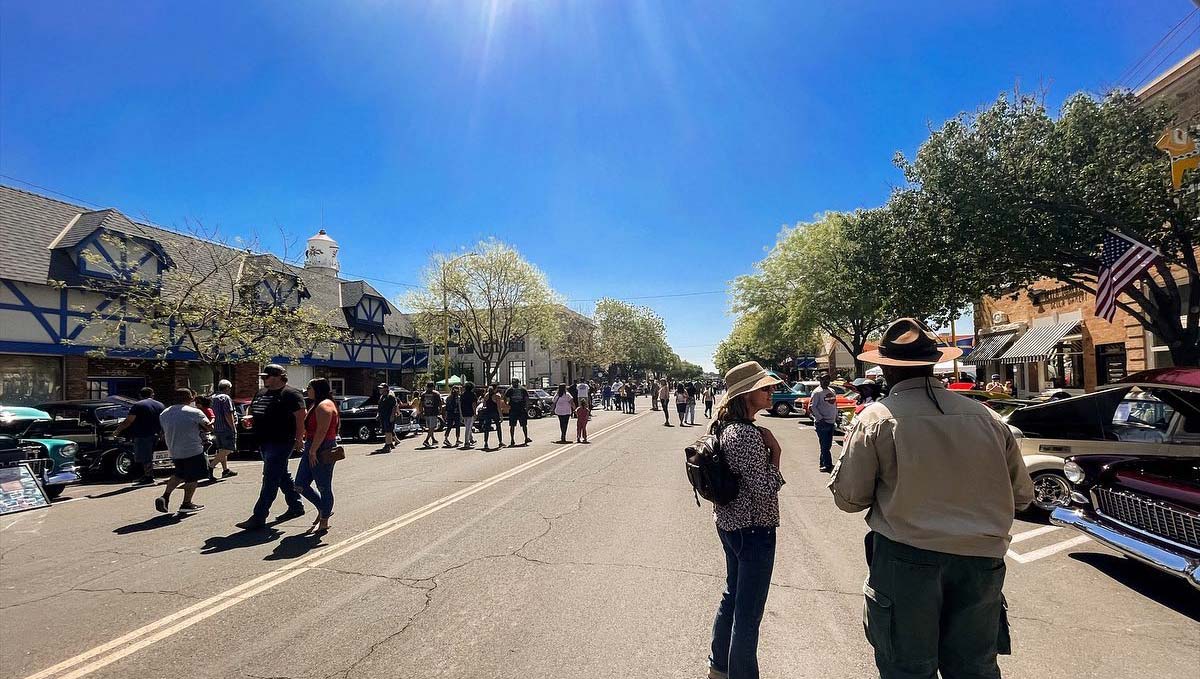 Visiting Downtown Kingsburg - Where to Park, Shopping & More